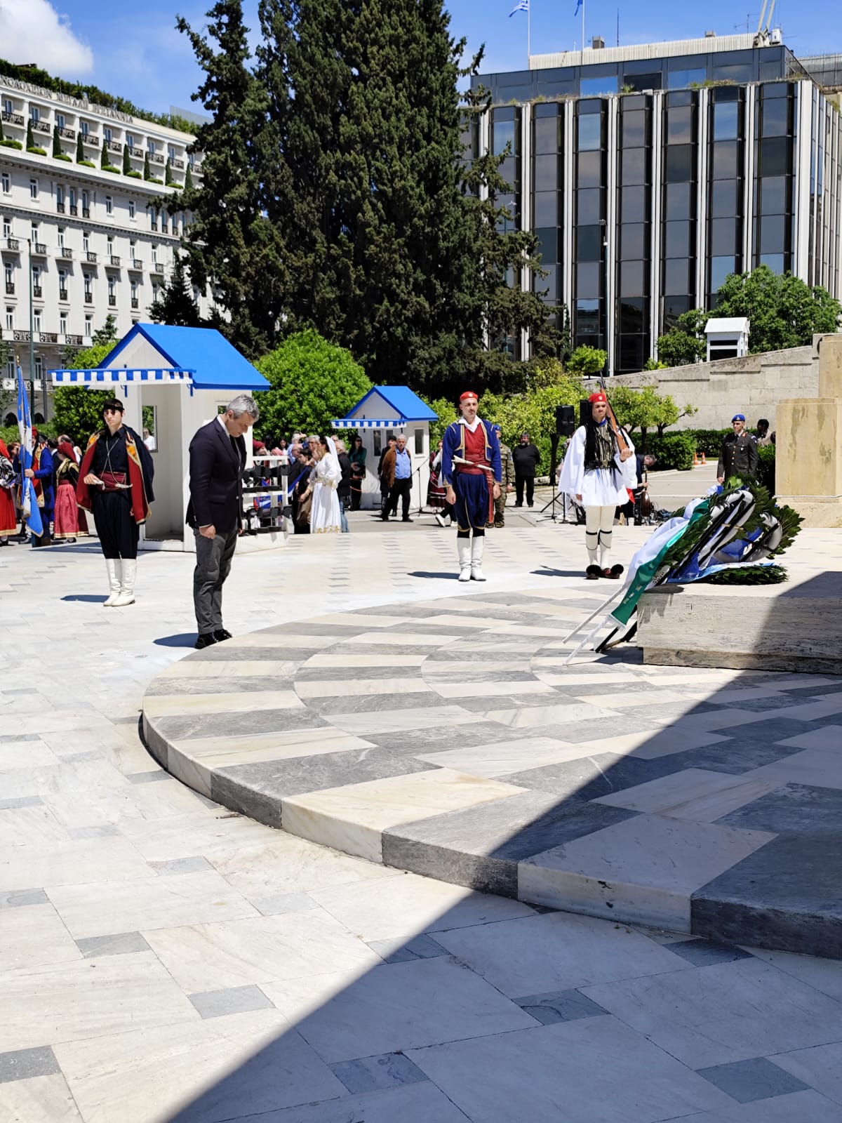 Στις εκδηλώσεις για την 84η επέτειο της Μάχης της Κρήτης που ...
